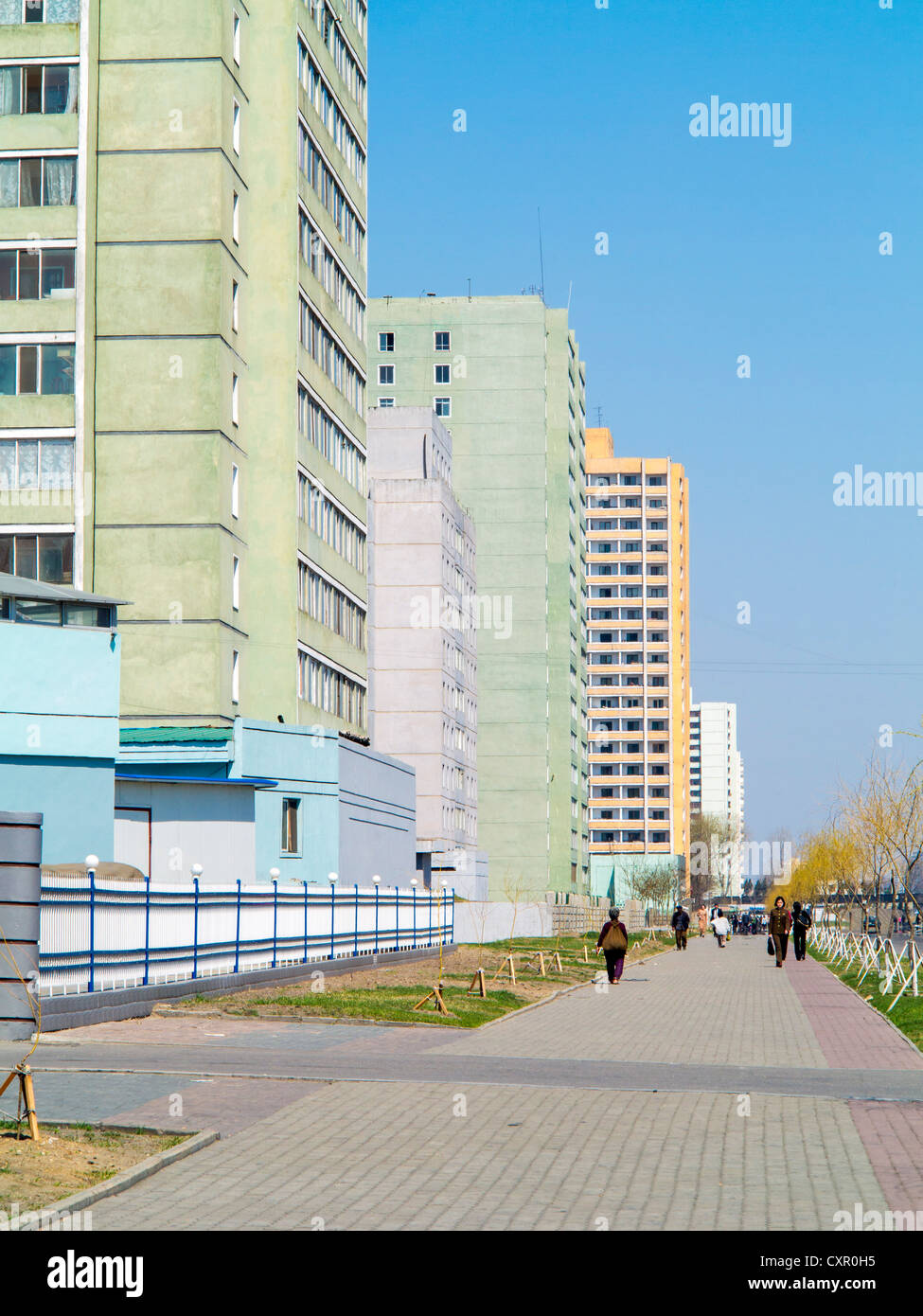 City apartment buildings pyongyang democratic hi-res stock photography ...