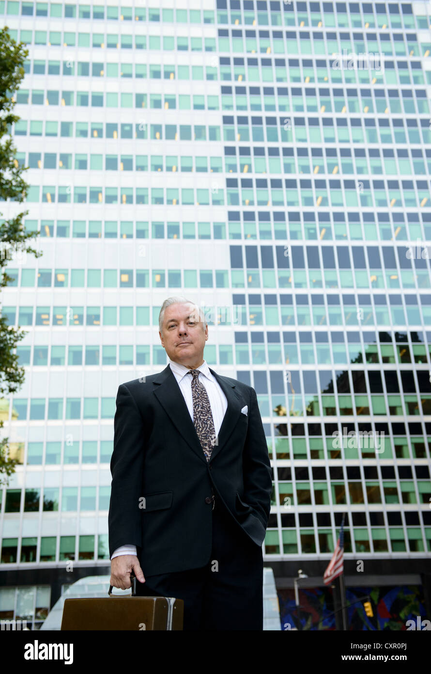 Office Briefcase High Resolution Stock Photography and Images - Alamy