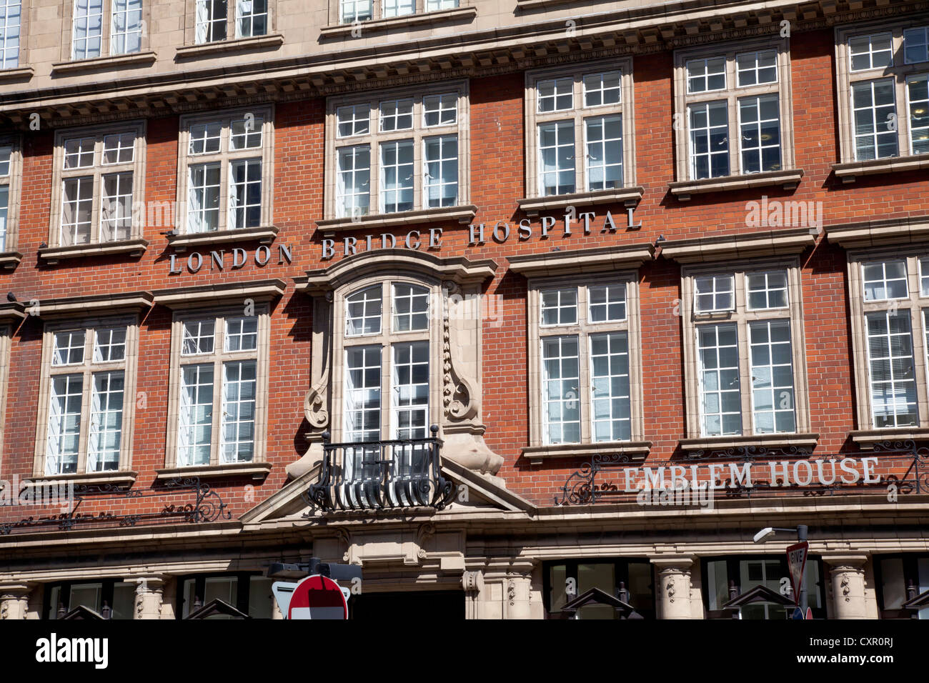 London Bridge Hospital - Emblem House Stock Photo - Alamy