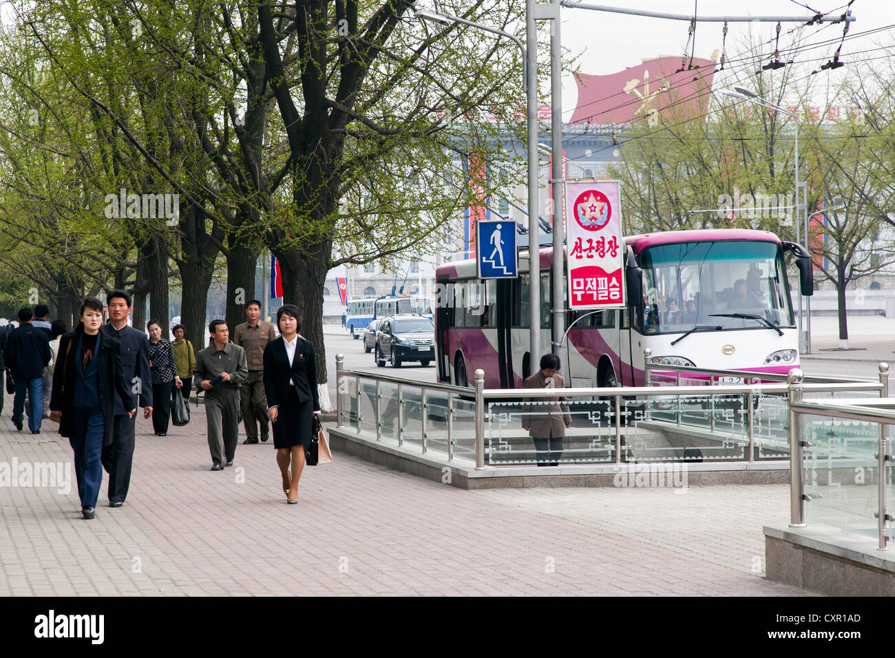Isolated street scene hi-res stock photography and images - Alamy