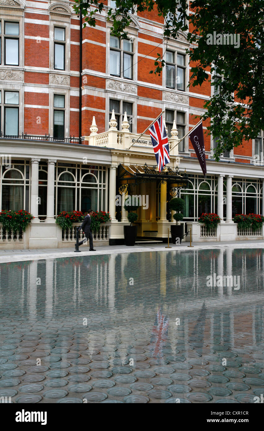 Connaught hotel mayfair london uk hi-res stock photography and images ...