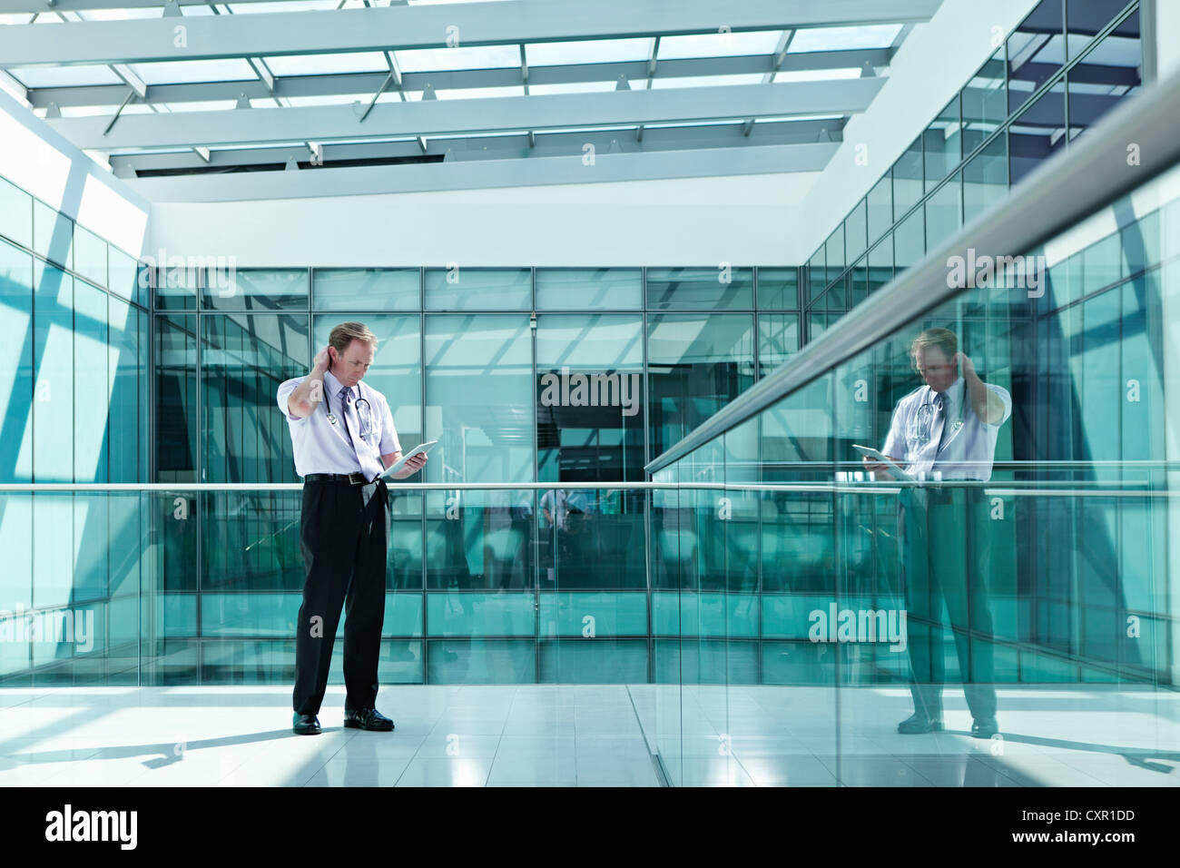 Hospital corridor hi-res stock photography and images - Alamy