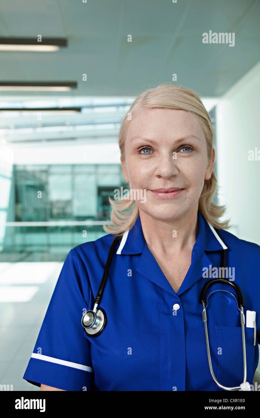 Hospital nurse hi-res stock photography and images - Alamy