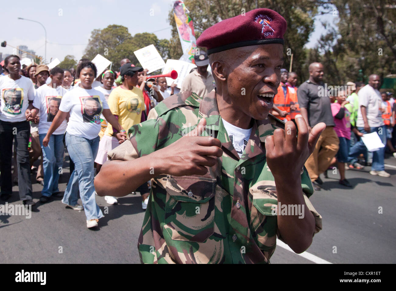 Inkhatha Freedom Party (IFP) march to South African Broadcasting ...