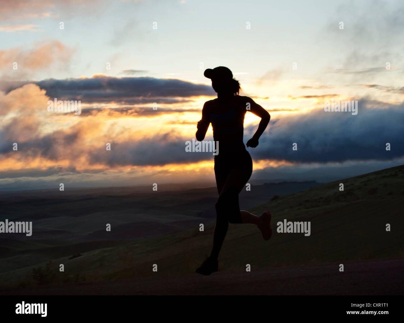 Hill runner silhouette hi-res stock photography and images - Alamy