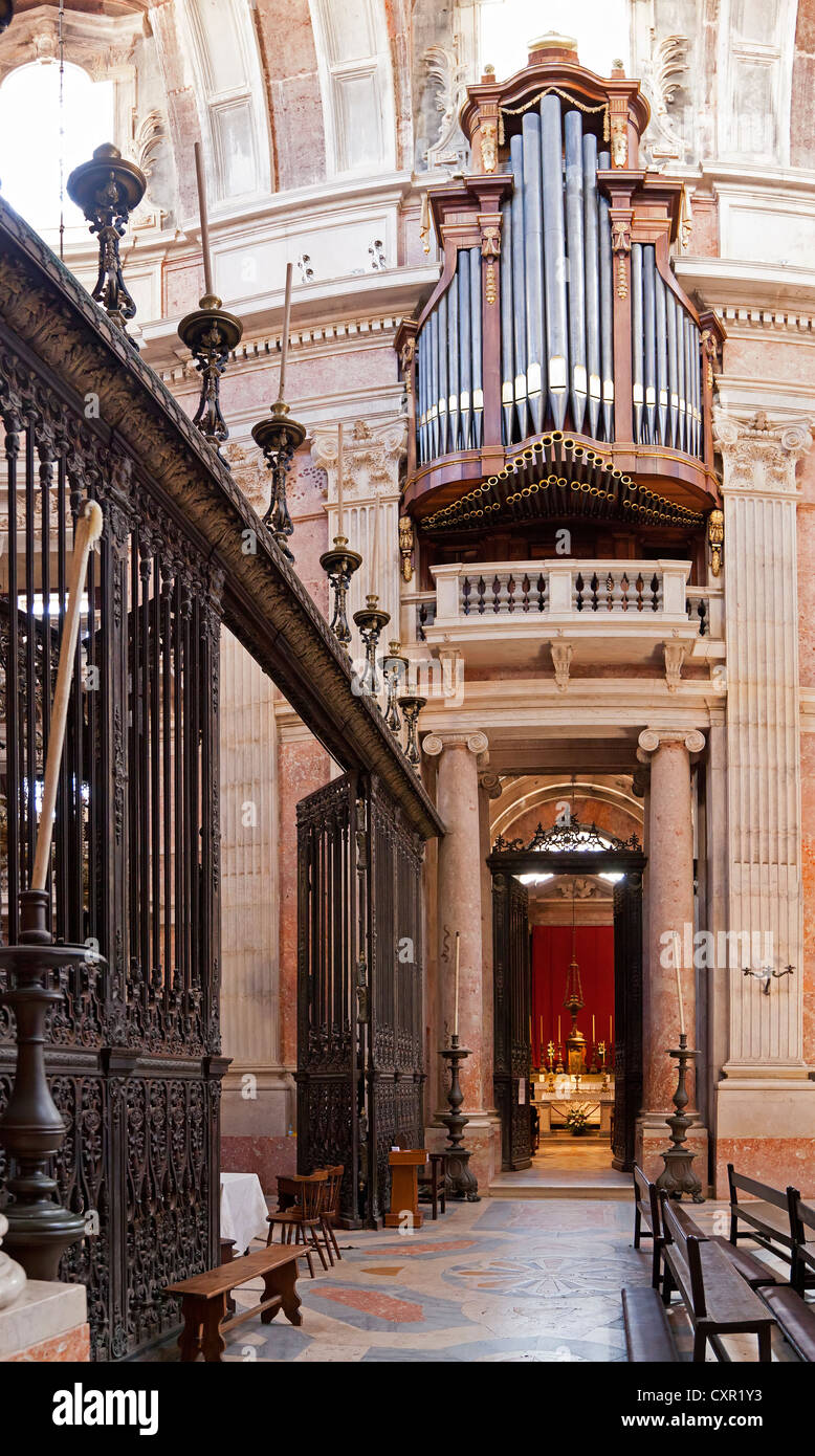 Big organs hi-res stock photography and images - Alamy