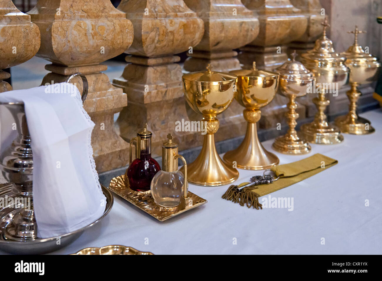 Catholic items hi-res stock photography and images - Alamy