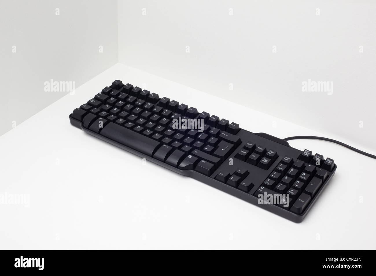 Keyboard with cable hi-res stock photography and images - Alamy