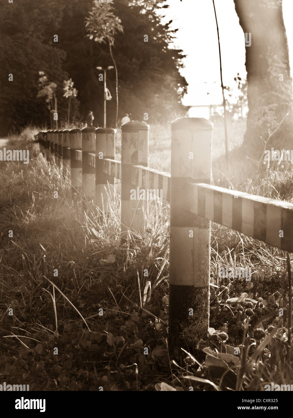 Wooden fence at park black and white hi-res stock photography and ...