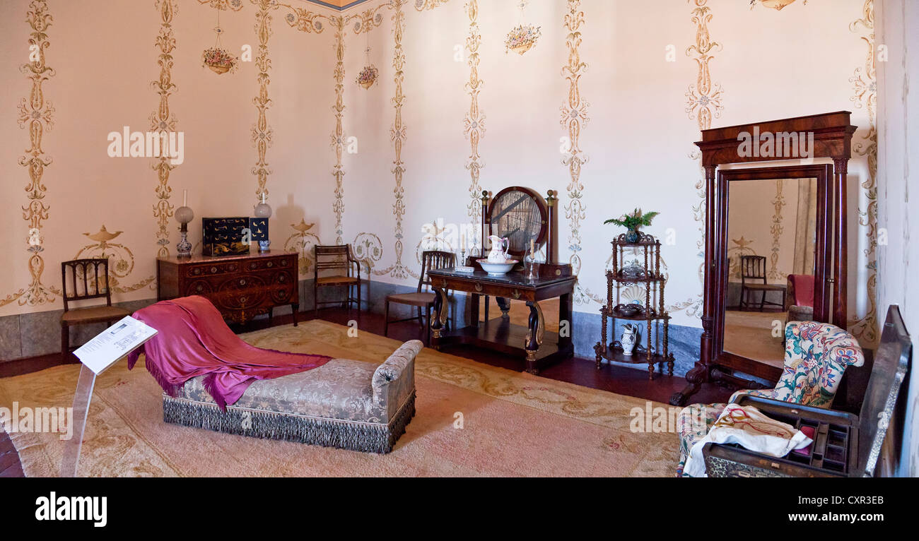 Dressing room hi-res stock photography and images - Alamy