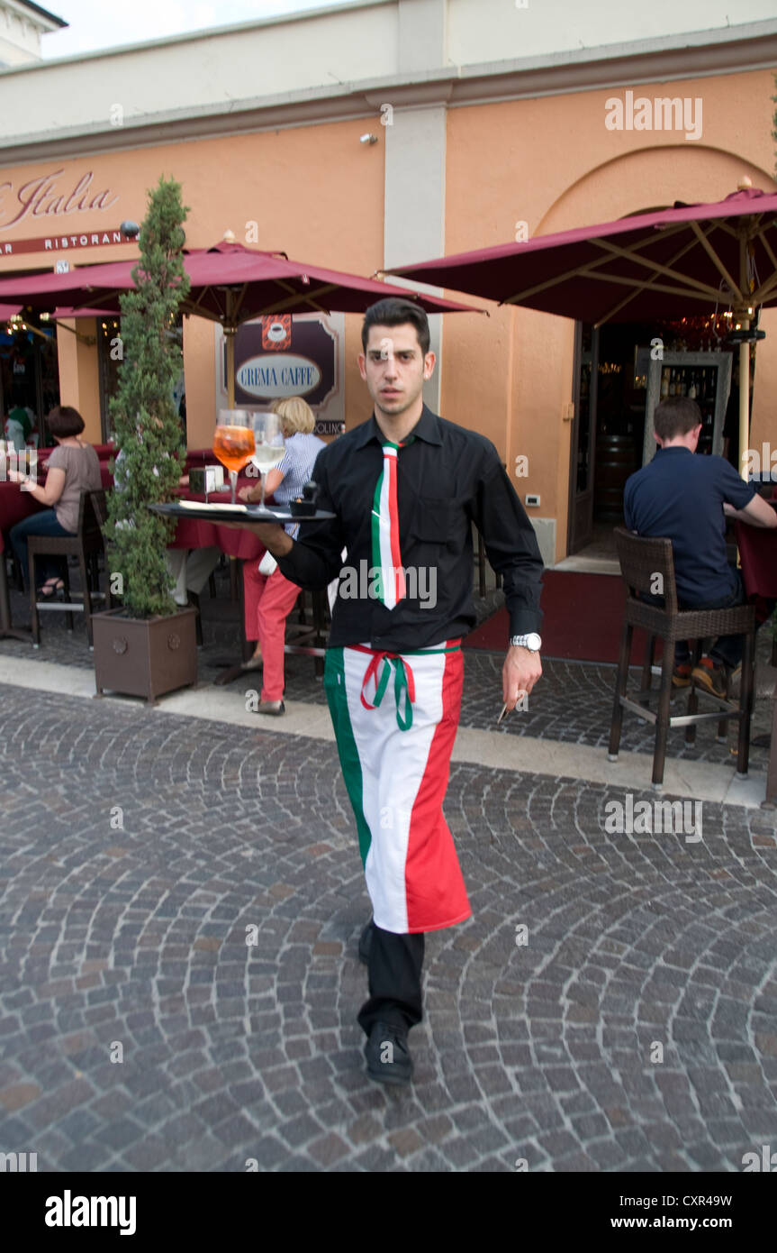 Italian waiter hi-res stock photography and images - Alamy