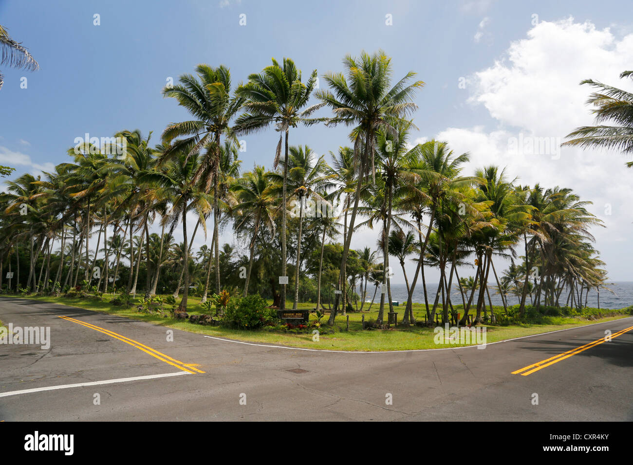 Big intersection roads hi-res stock photography and images - Alamy