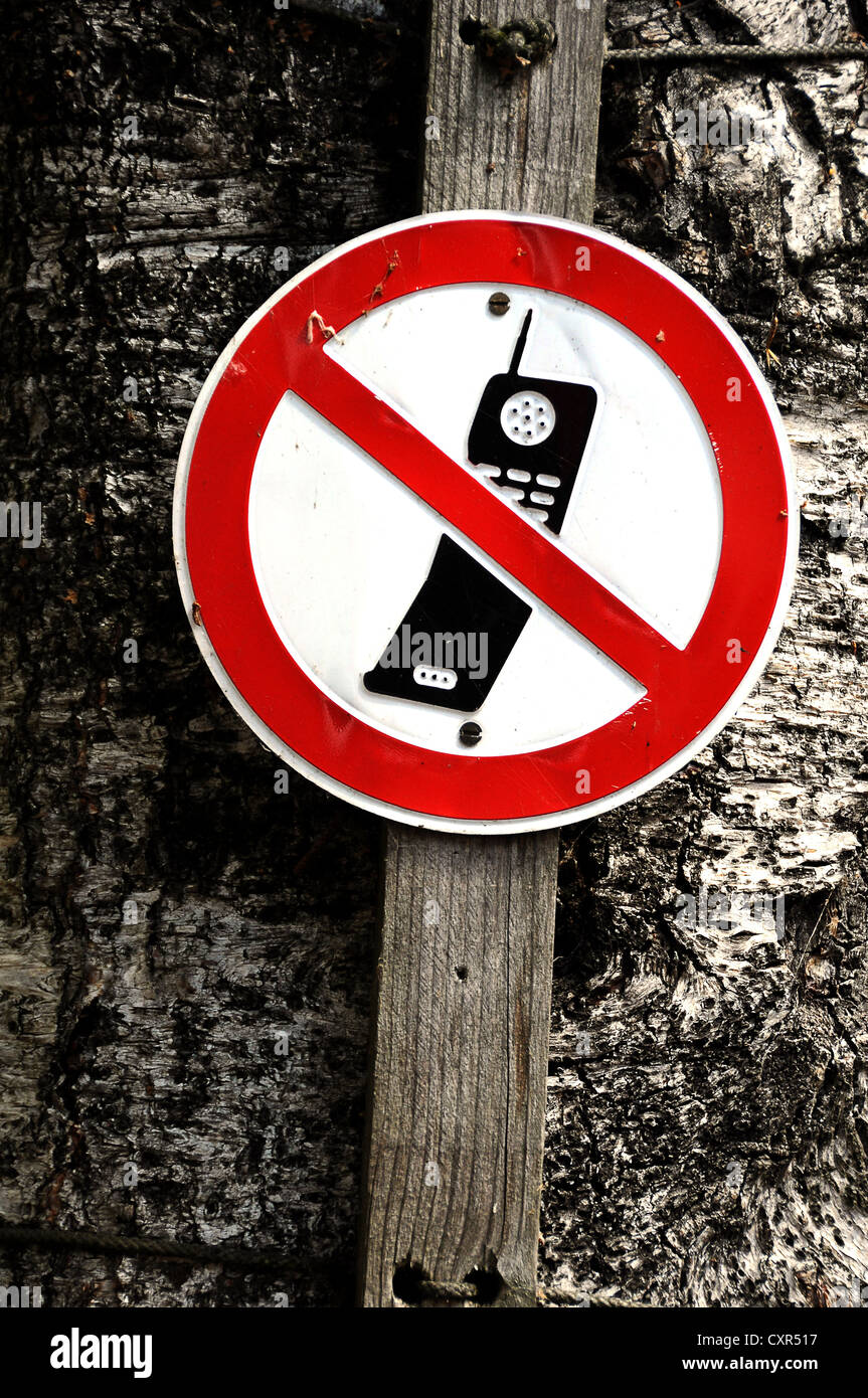 Cell phone prohibition sign hi-res stock photography and images - Alamy