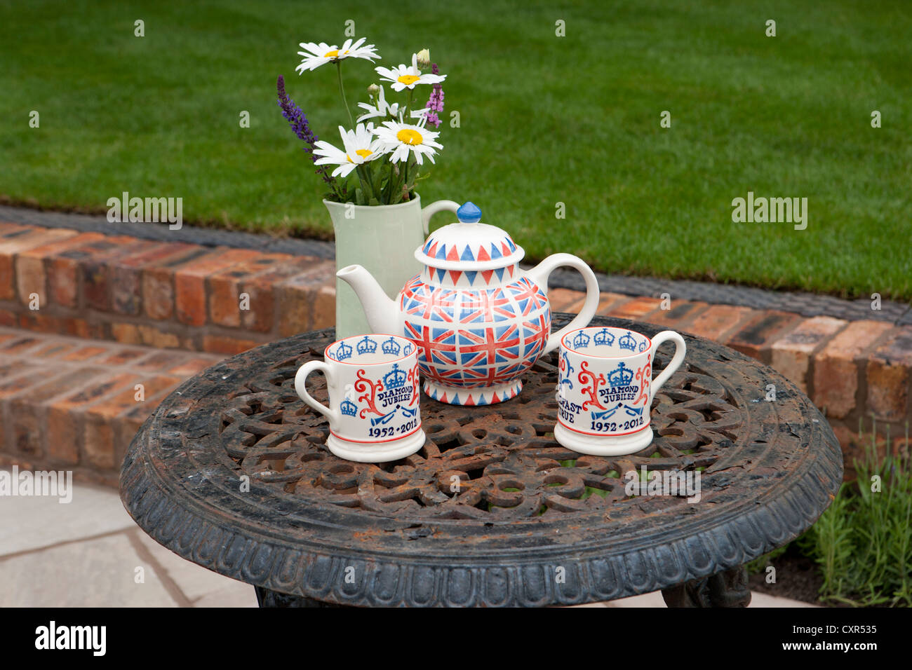 The Diamond Garden designed by Russell Watkinson awarded Bronze Tatton ...