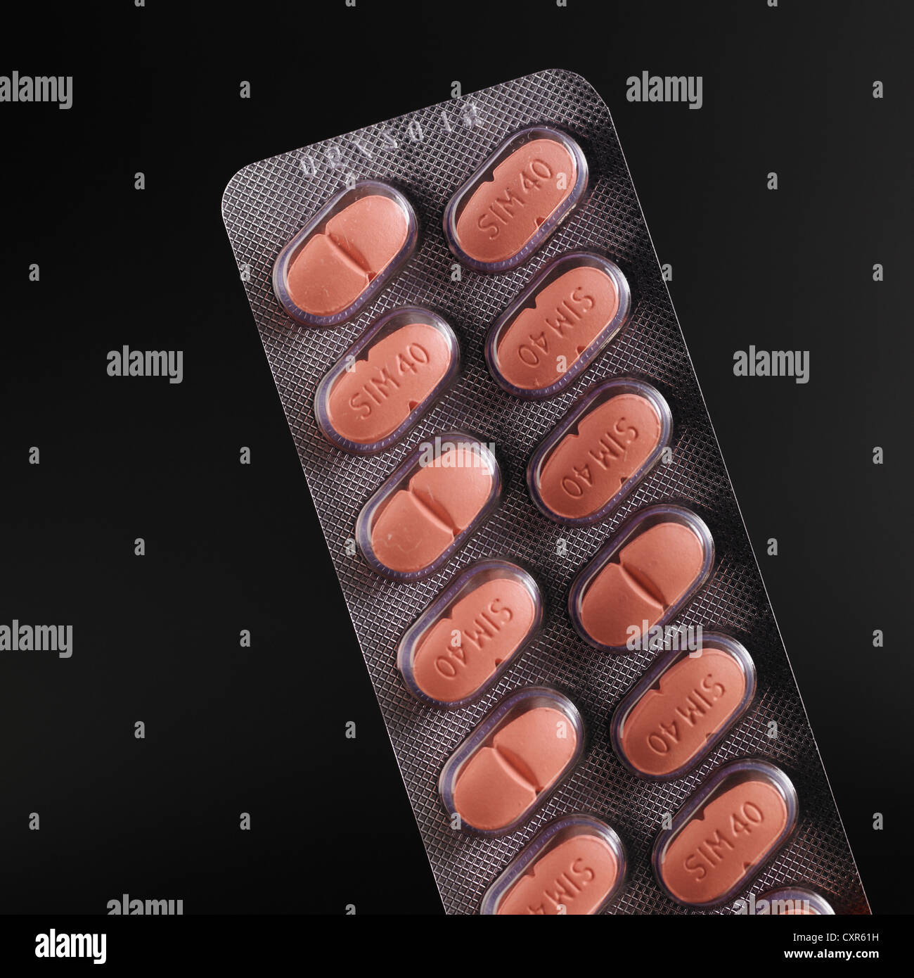 Statins in blister packaging Stock Photo - Alamy