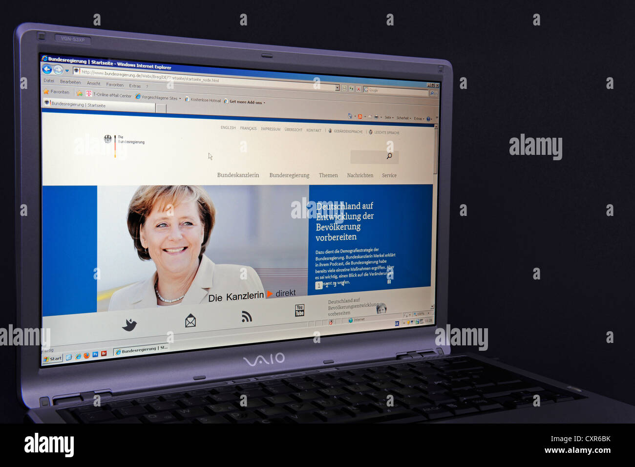 Website, webpage of the Federal Government of Germany on the screen of ...