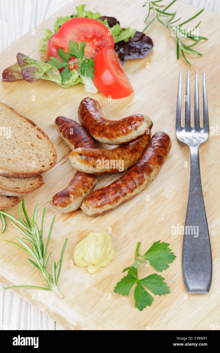 Nuremberg bratwurst sausages with rye bread and mustard Stock Photo - Alamy