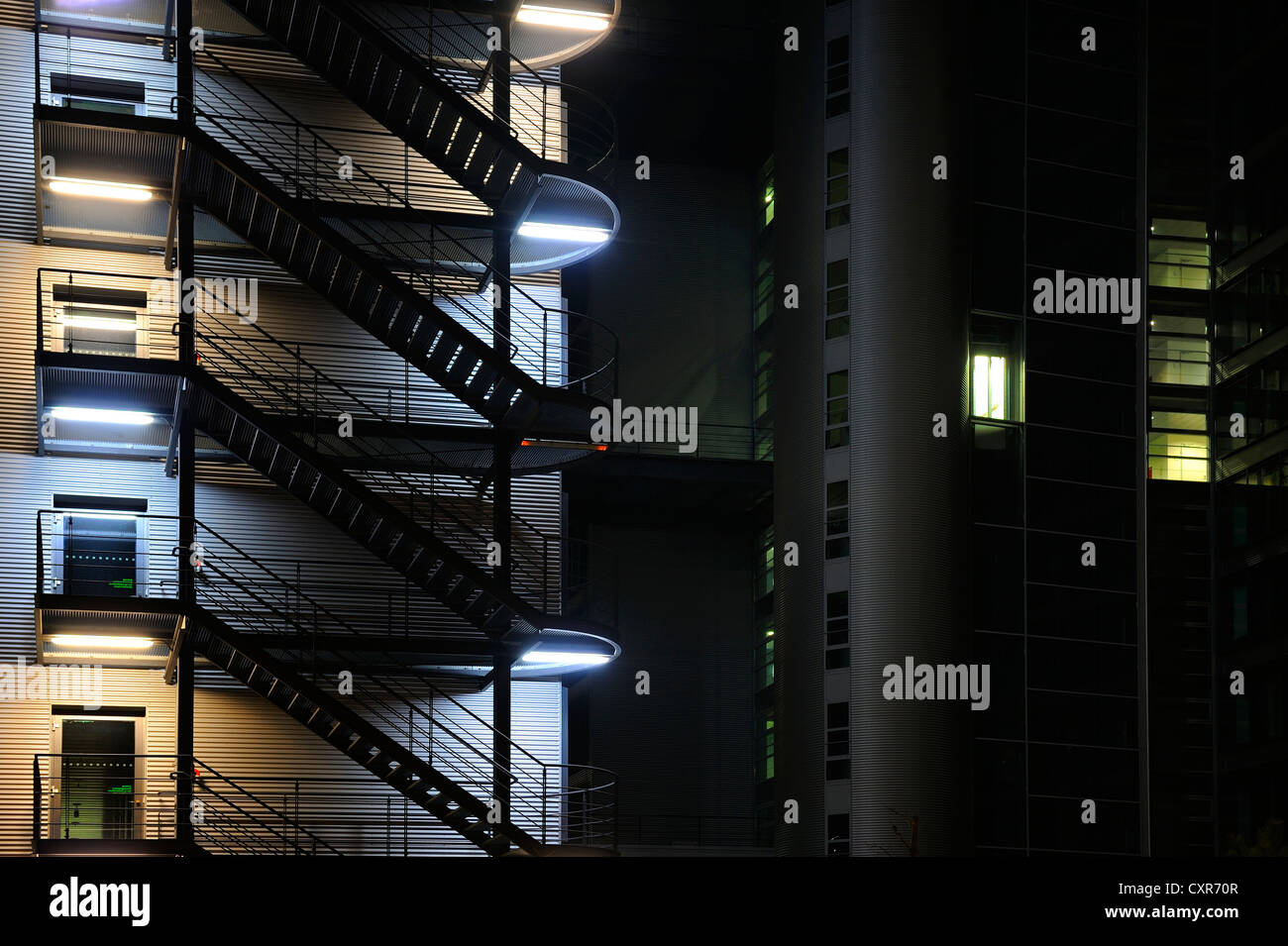 Multi storey building hi-res stock photography and images - Alamy