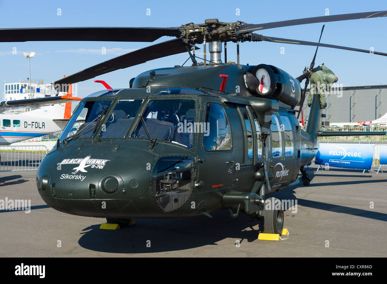 Military helicopter Sikorsky UH-60 Black Hawk (S-70i Stock Photo - Alamy