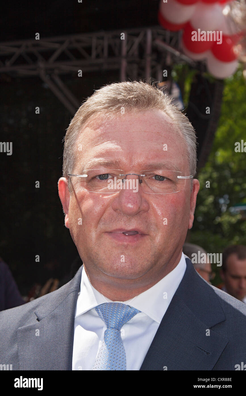 Senator and party chairman hi-res stock photography and images - Alamy