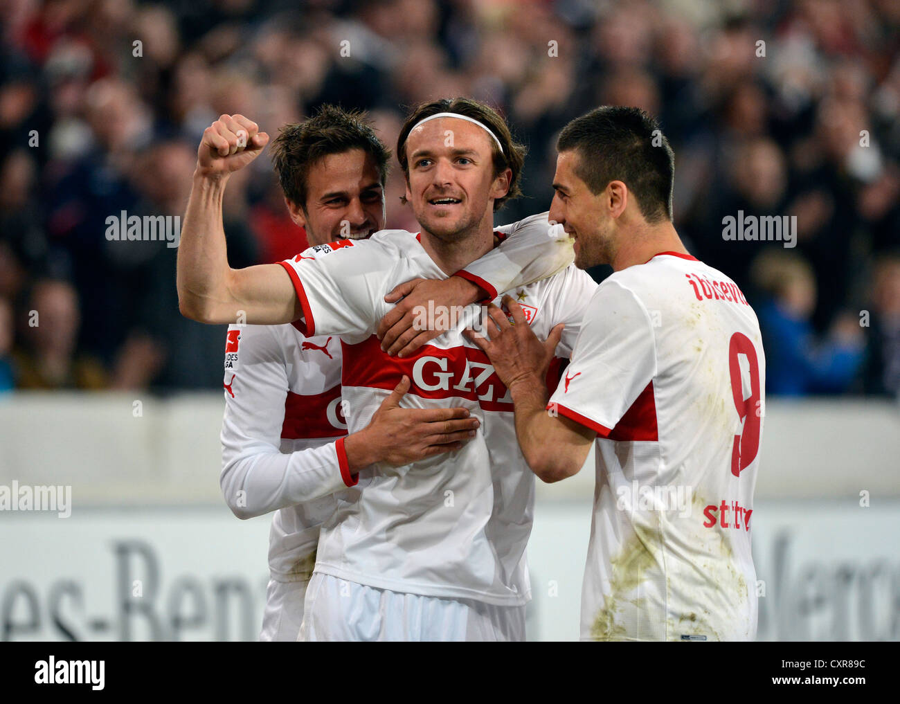 Celebrating a goal, goal by Christian Gentner, VfB Stuttgart, center ...