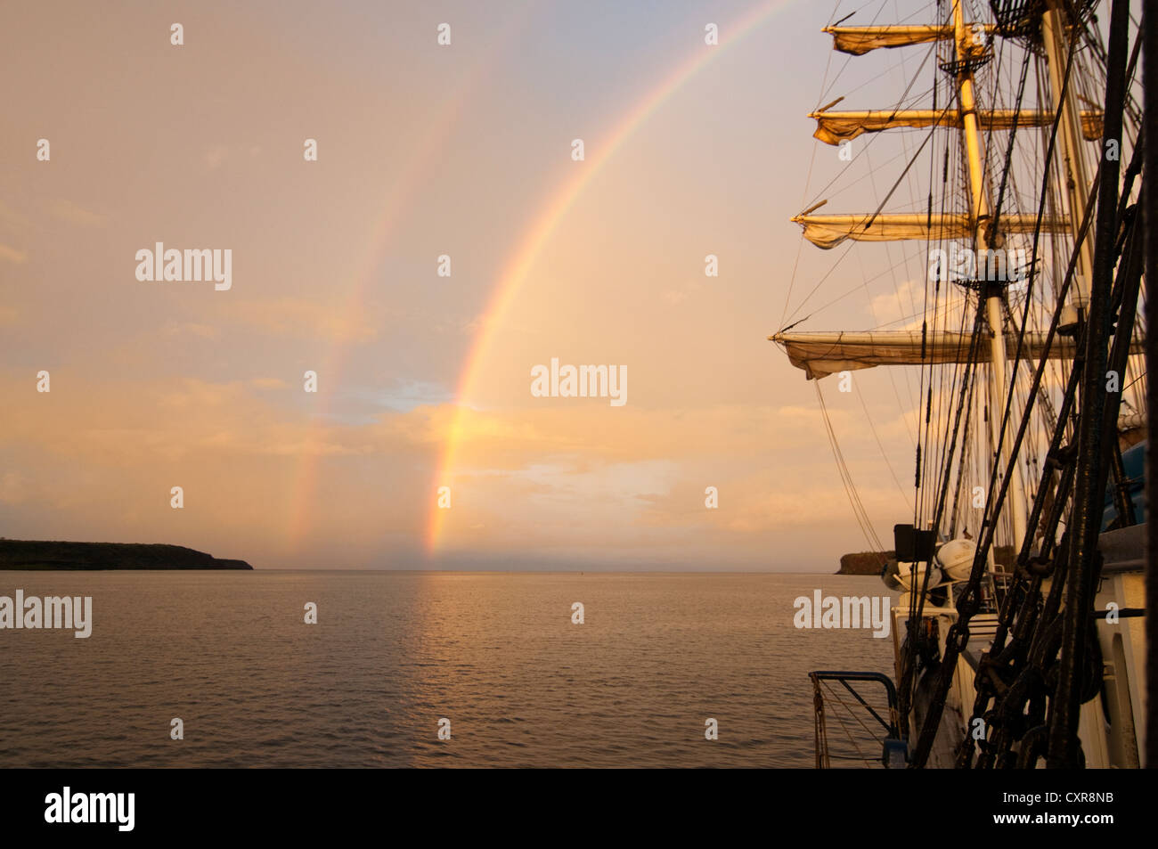 Tall ship into sunset hi-res stock photography and images - Alamy