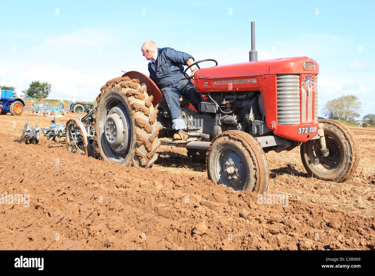 Massey ferguson 65 hi-res stock photography and images - Alamy