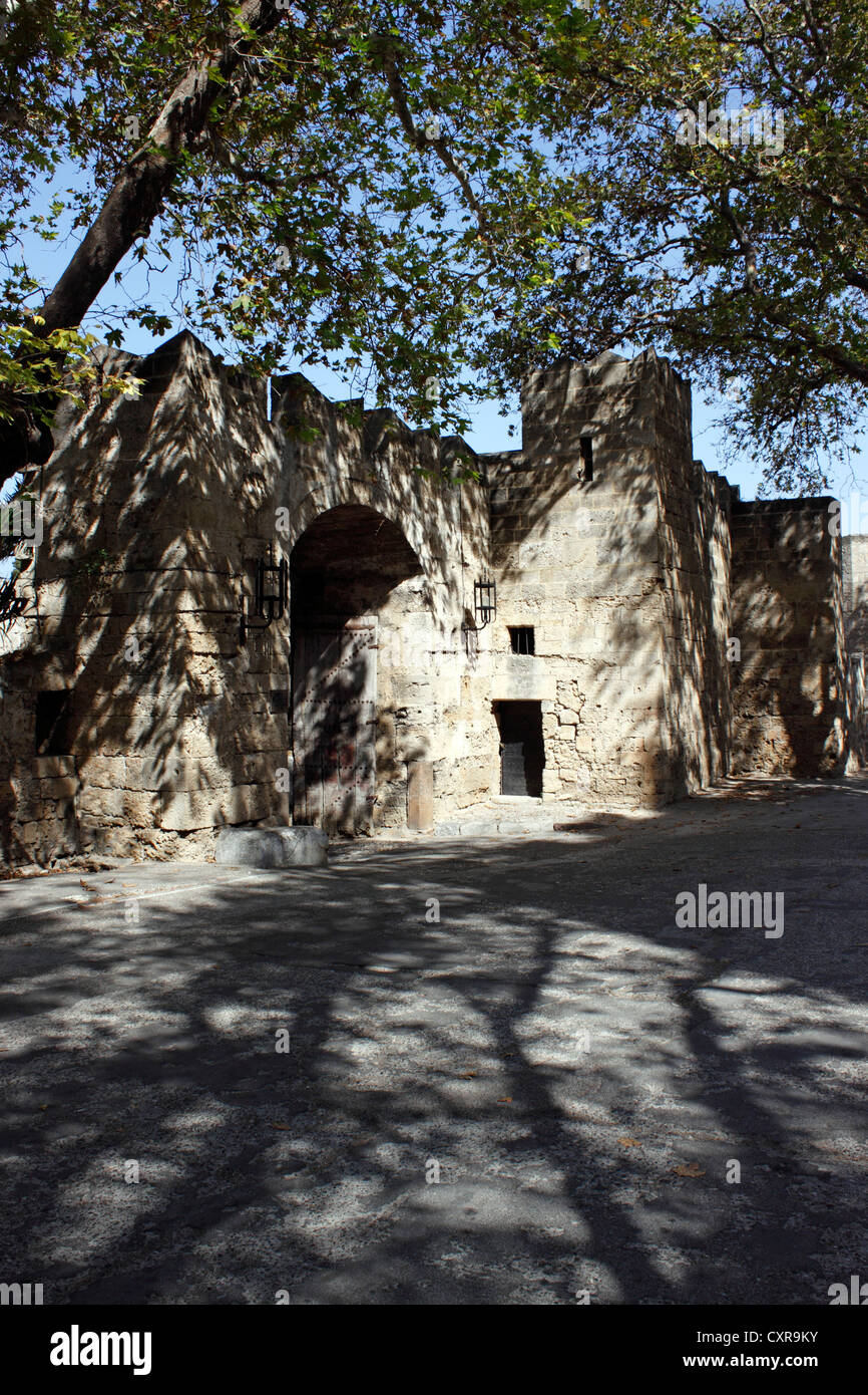 St ANTHONY'S GATE RHODES OLD TOWN. RHODES Stock Photo - Alamy