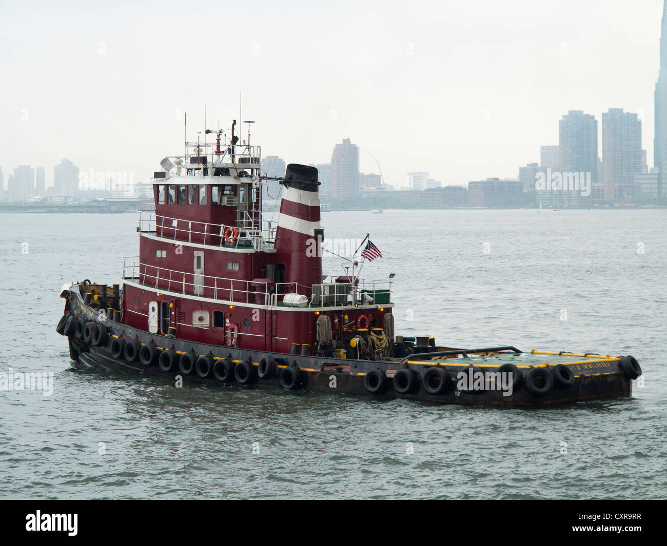 Tugboat on the Hudson River, Manhattan, New York City, USA, North ...