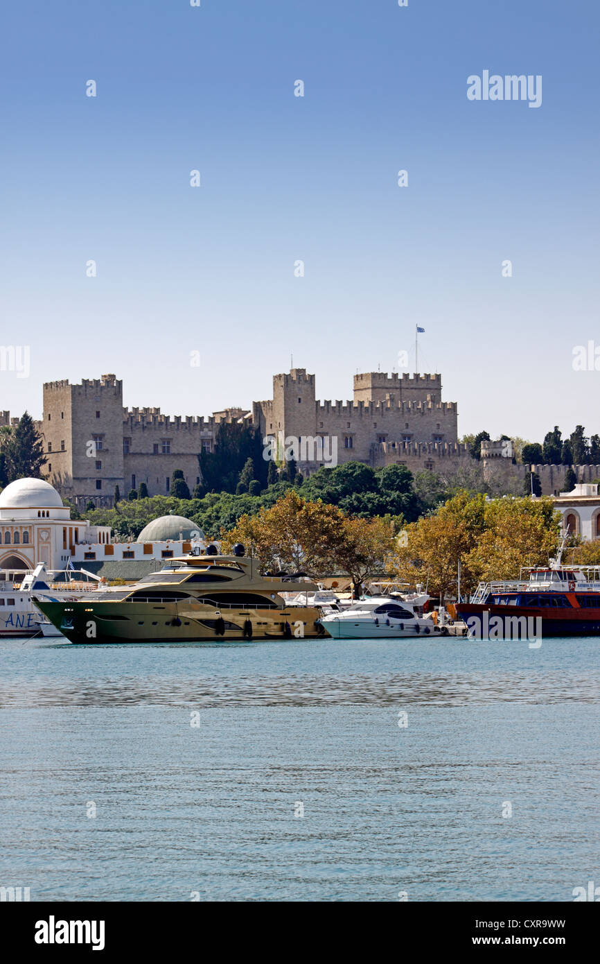 MANDRAKI HARBOUR GREEK ISLAND OF RHODES Stock Photo - Alamy