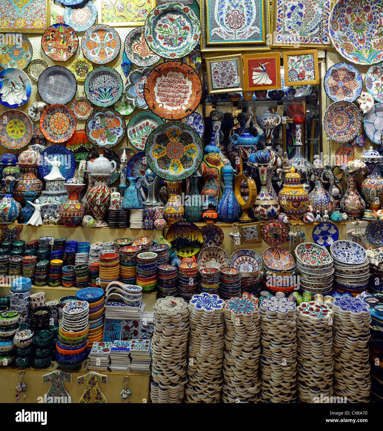 Porcelain, Grand Bazaar, large covered bazaar, Kapali Carsi, old town ...