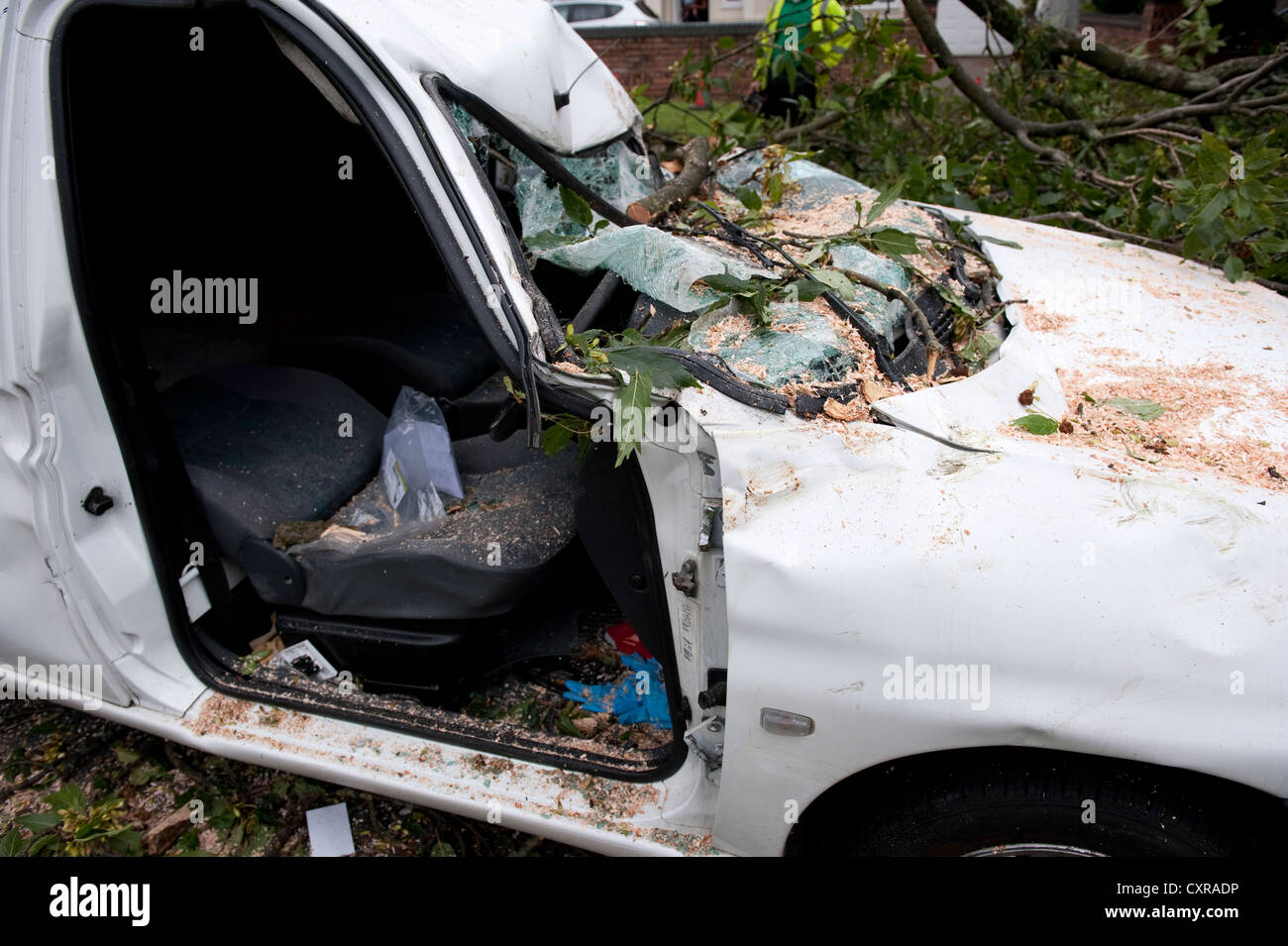 Van crushed tree hi-res stock photography and images - Alamy