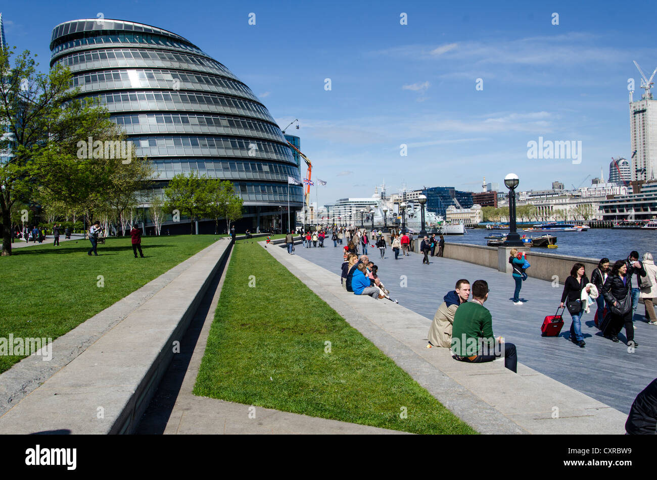 City Hall and the waterfront promenade, River Thames, London, South ...