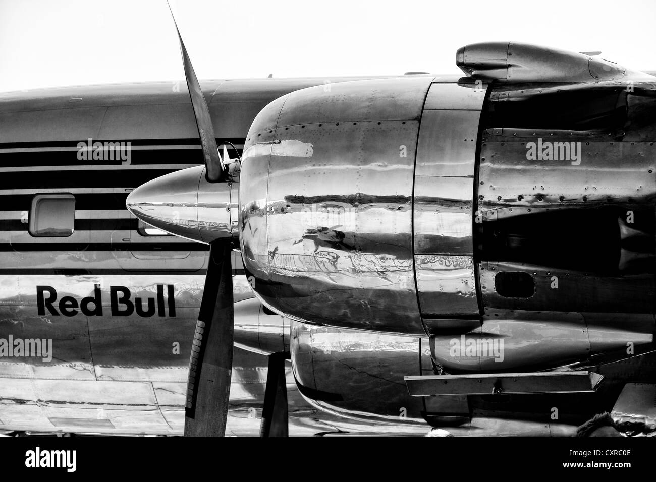 Engines closeup Douglas DC-6B (black and white Stock Photo - Alamy