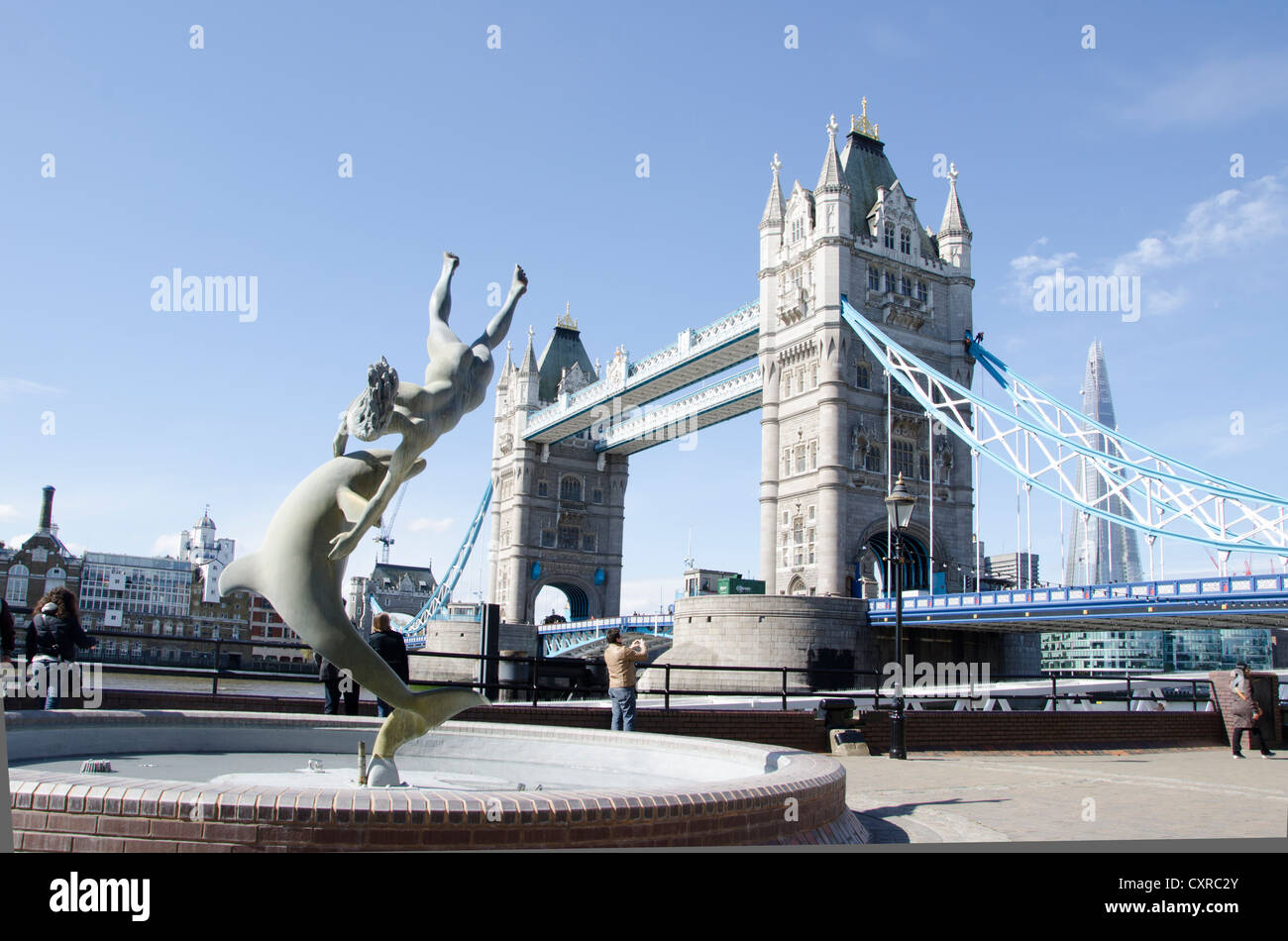 Dolphin sculptures hi-res stock photography and images - Alamy