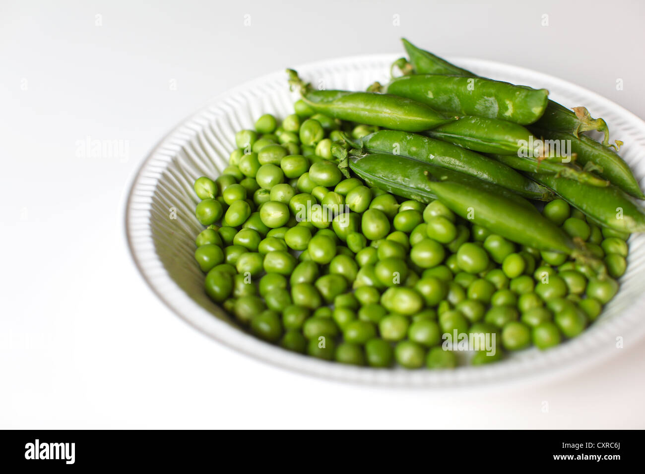 Pea seed pods hi-res stock photography and images - Alamy