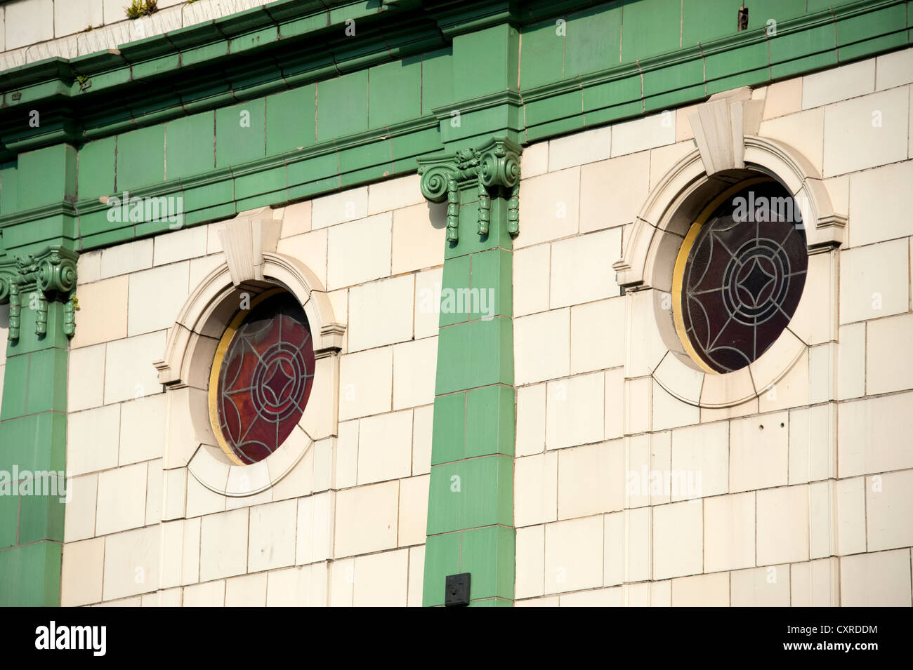 Windows round hi-res stock photography and images - Alamy