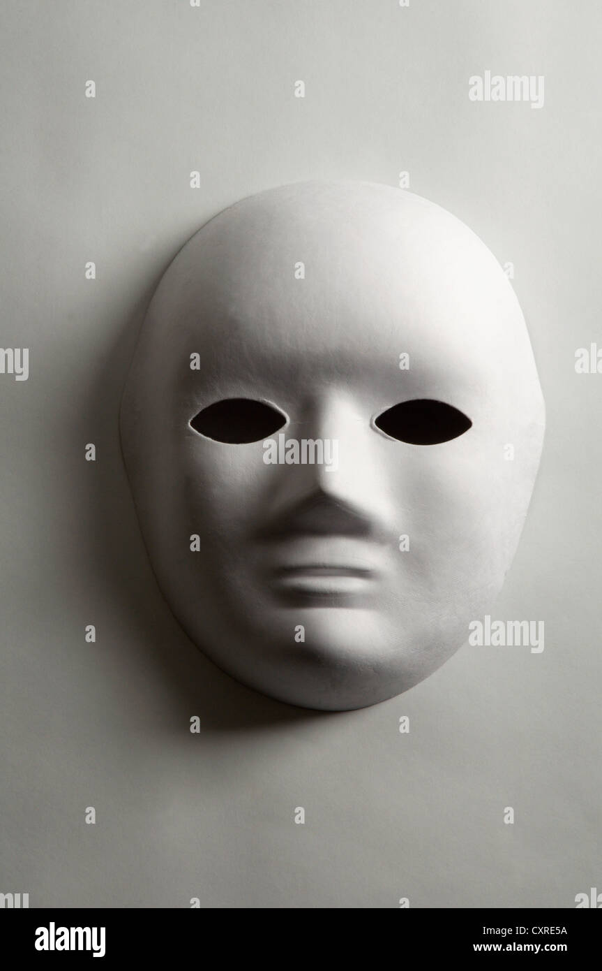 Expressionless mask hi-res stock photography and images - Alamy