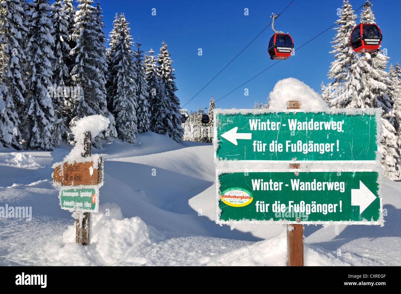 Cable car and gondola lift hi-res stock photography and images - Alamy