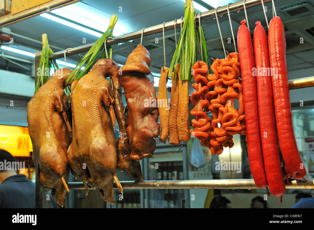 Roasted ducks hanging hi-res stock photography and images - Alamy