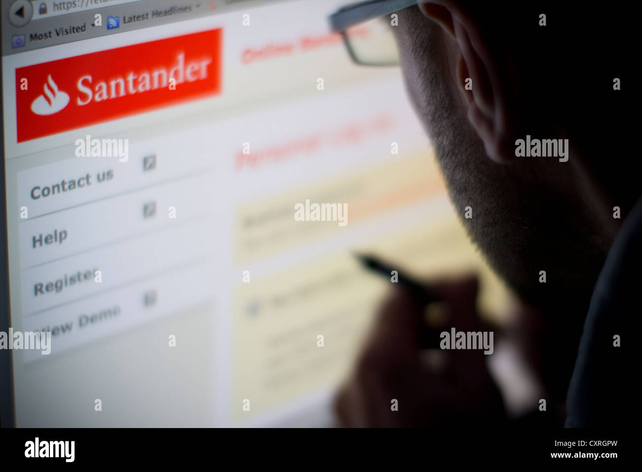 Online banking platforms hi-res stock photography and images - Alamy