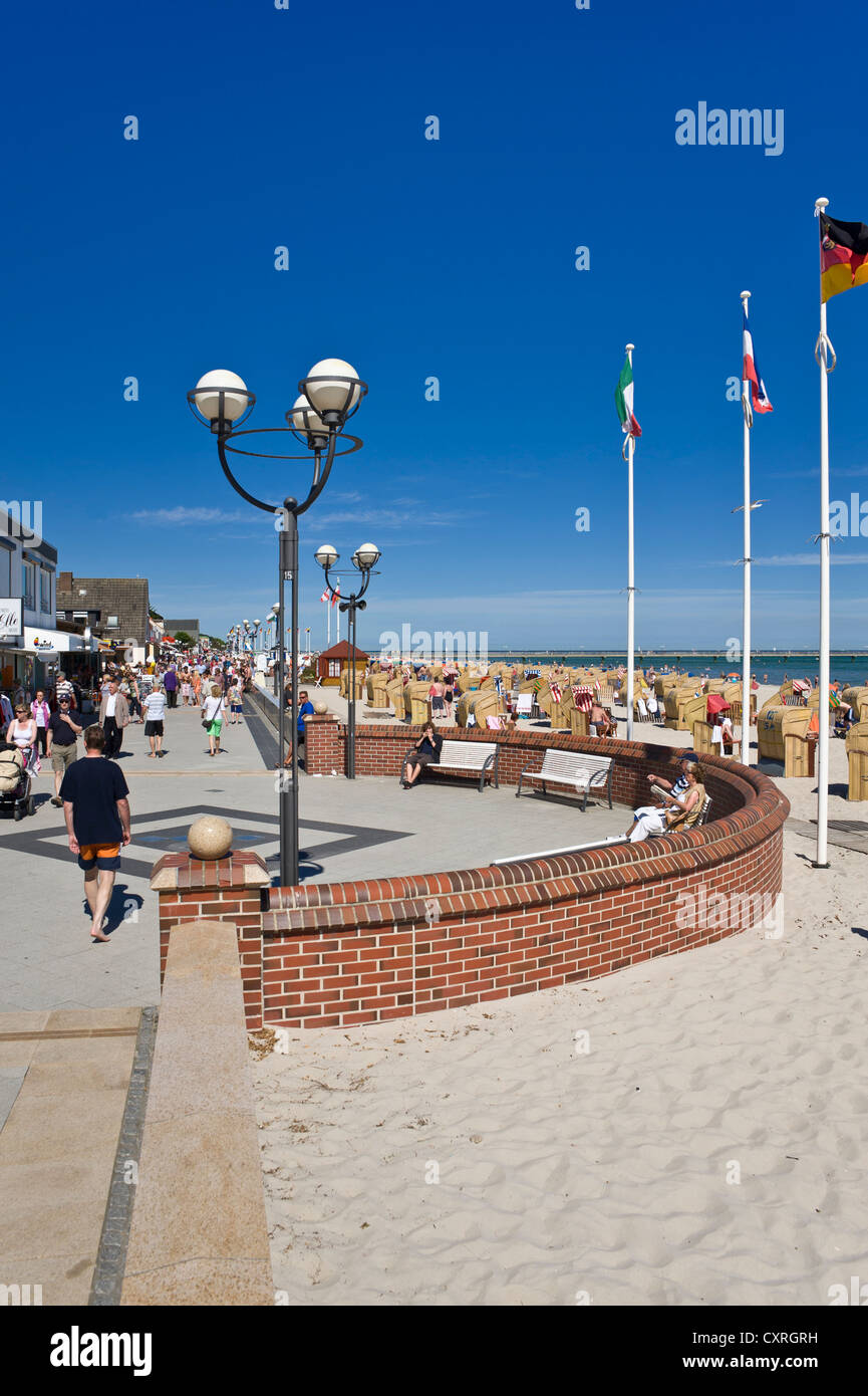 Baltic sea promenade hi-res stock photography and images - Alamy