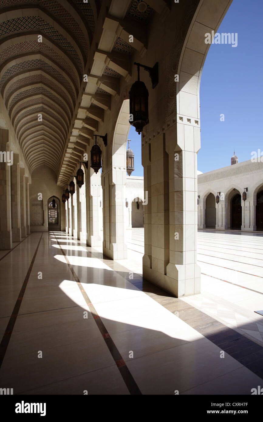 Colonnade sultan qaboos mosque muscat hi-res stock photography and ...