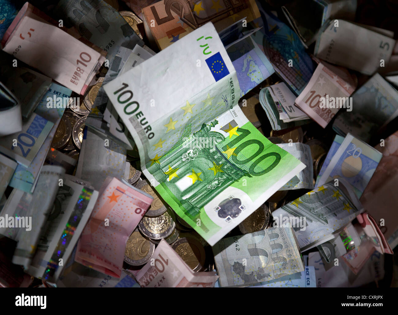 Pack of euro banknotes hi-res stock photography and images - Alamy