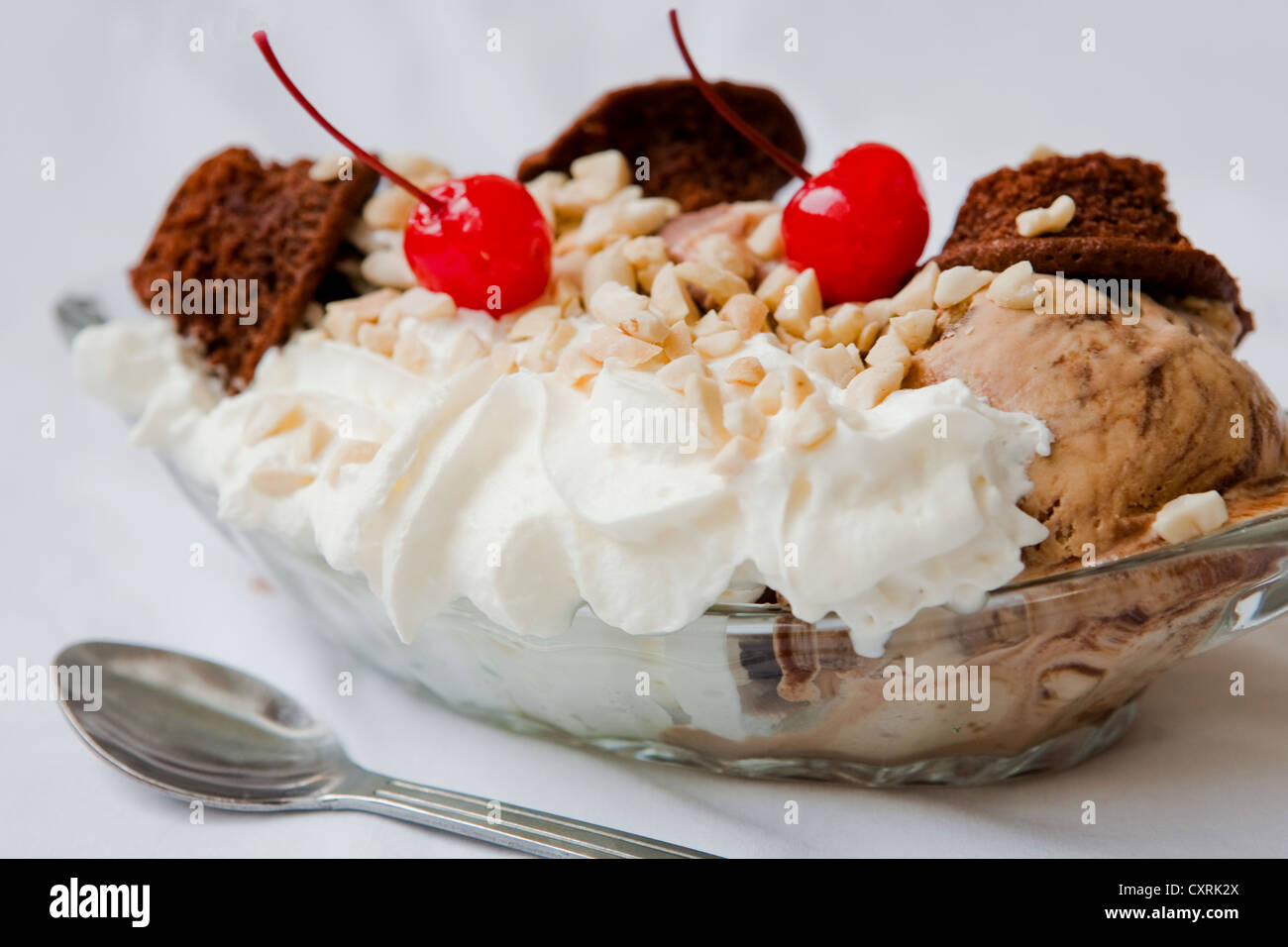 Sundae hi-res stock photography and images - Alamy