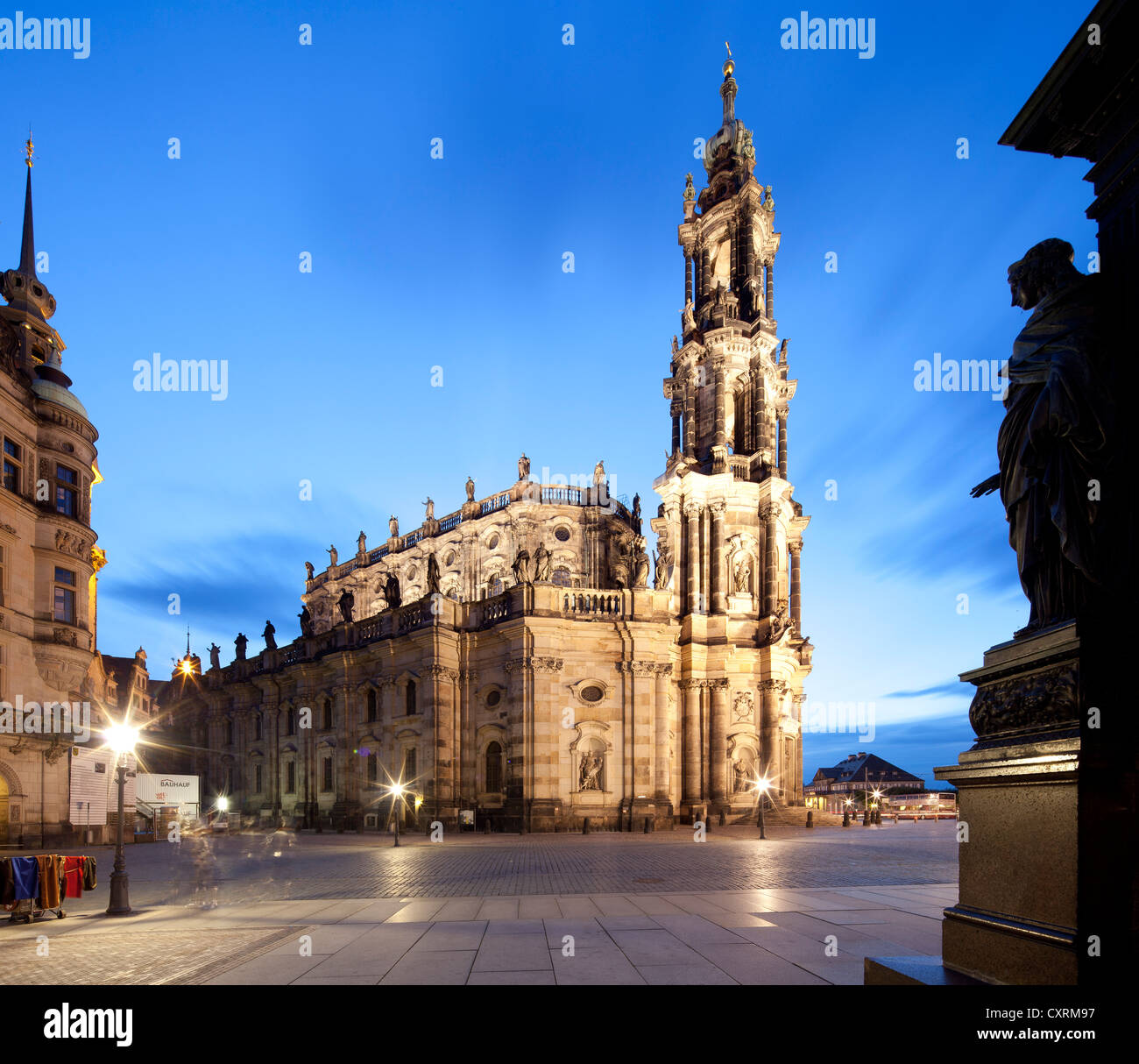 Roman catholic cathedral of dresden hi-res stock photography and images ...
