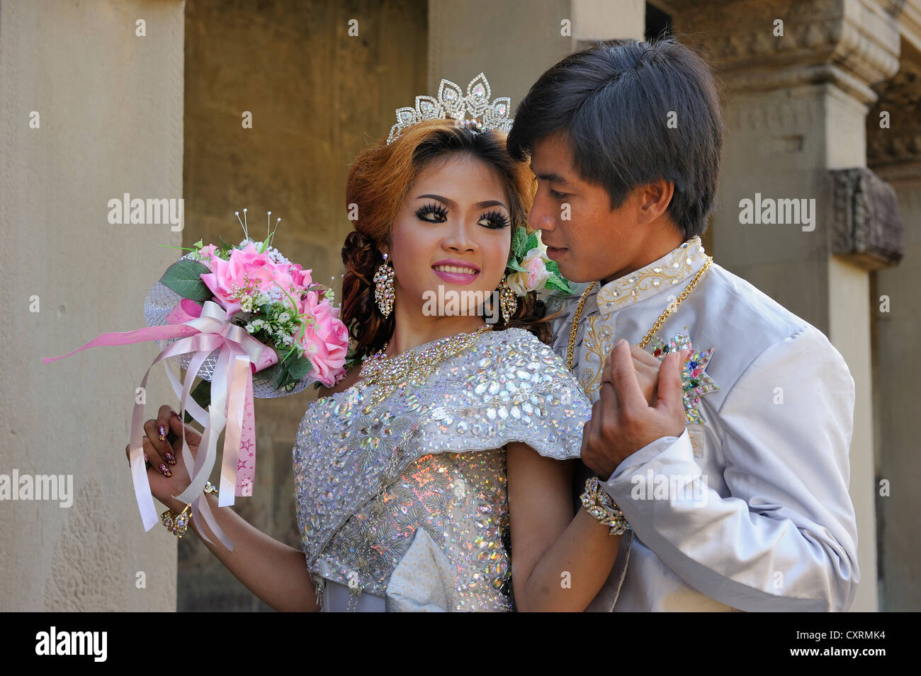 Khmer bridal couple at the temple of Angkor Wat, Siam Reap, Cambodia, Southeast Asia, Asia Stock ...