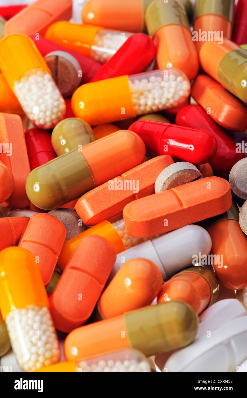 Various capsules and tablets Stock Photo - Alamy