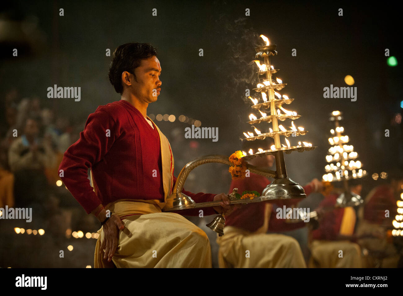 Pujari Stock Photos & Pujari Stock Images - Alamy