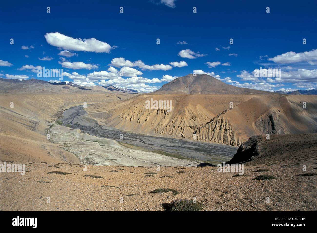 High altitude desert, Manali Leh Highway, at Pang, Ladakh, Indian ...